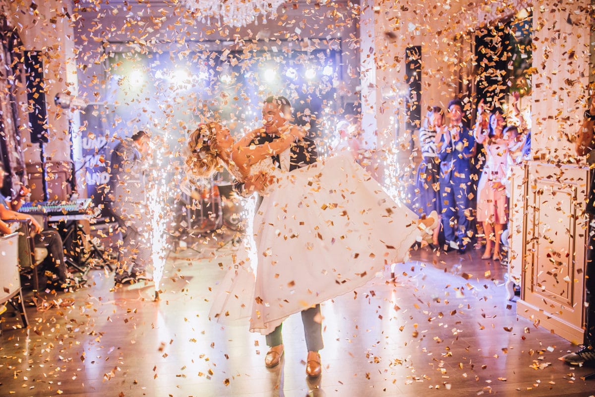 How to Use Wedding Confetti Cannons - Direct Sparklers